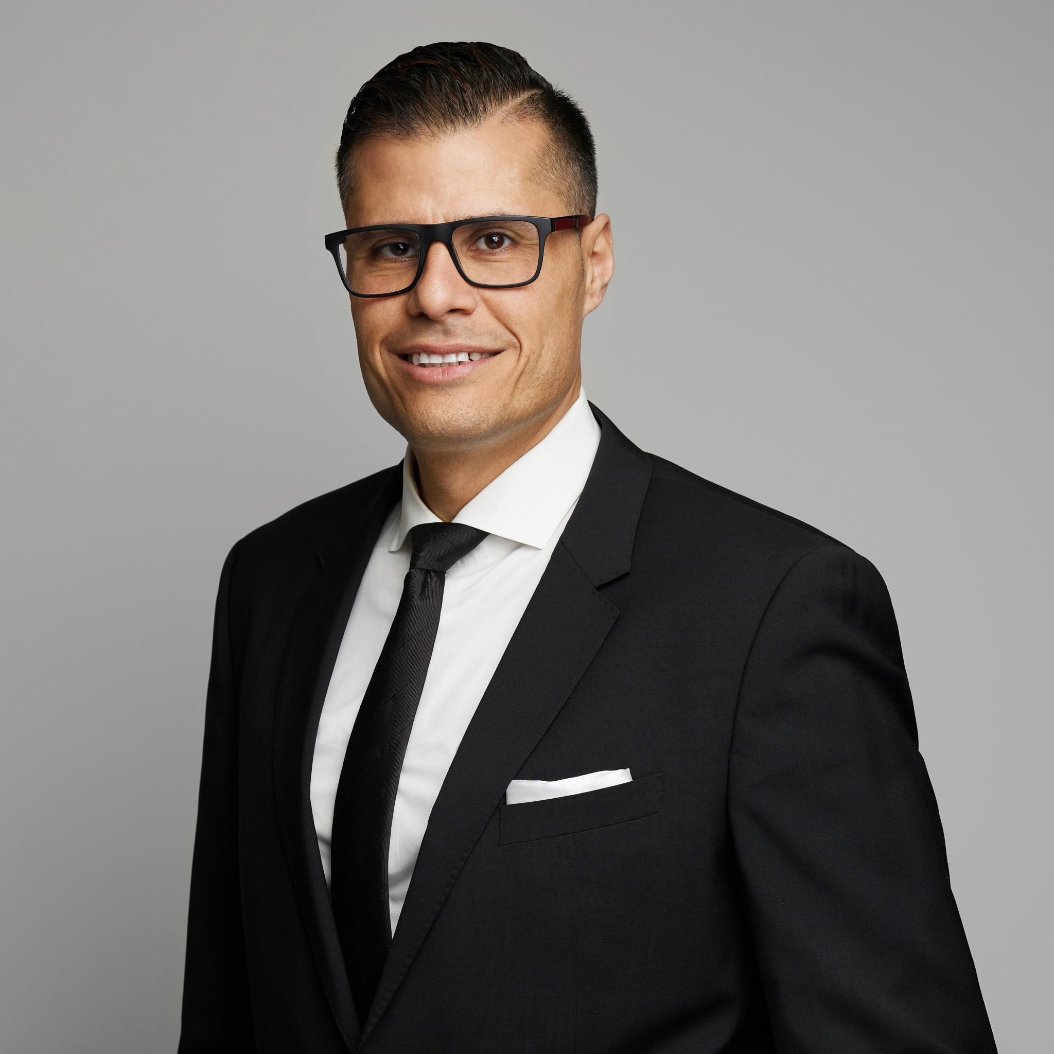 Simon Davari, CPA, CA – Andersen in Canada